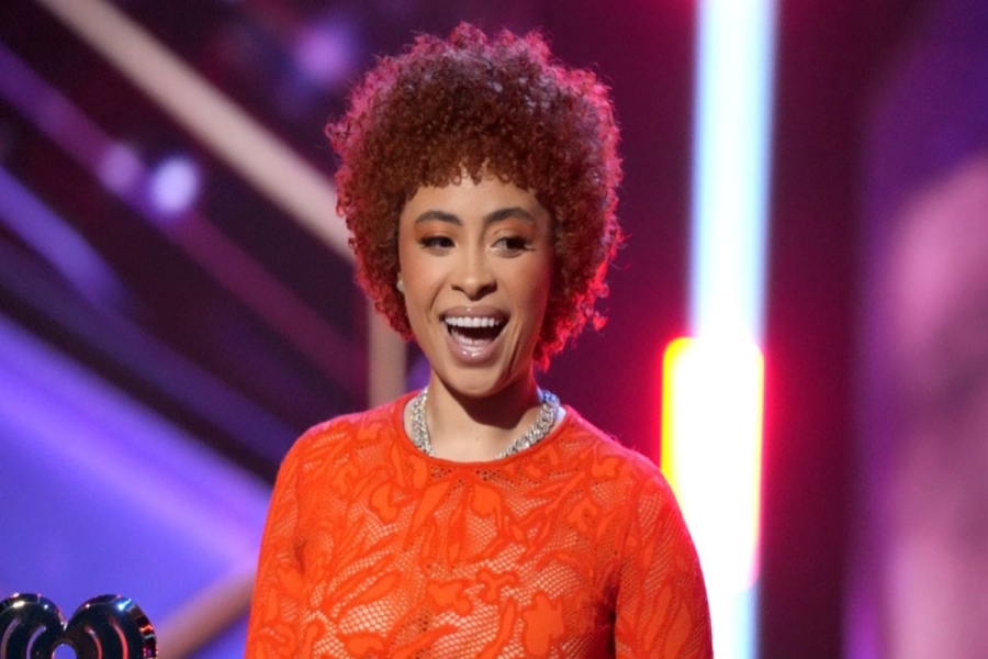 Upcoming100-ICE SPICES MOTHER SENDS INTERNET INTO MELTDOWN AS FANS ...