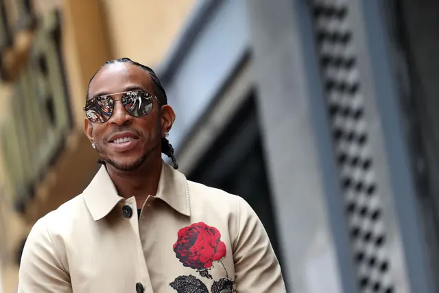 Upcoming100-Ludacris brought back the iconic big shoes.
