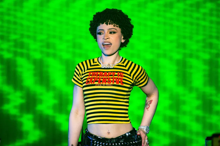 Upcoming100-Ice Spice reportedly had her microphone cut at the event.